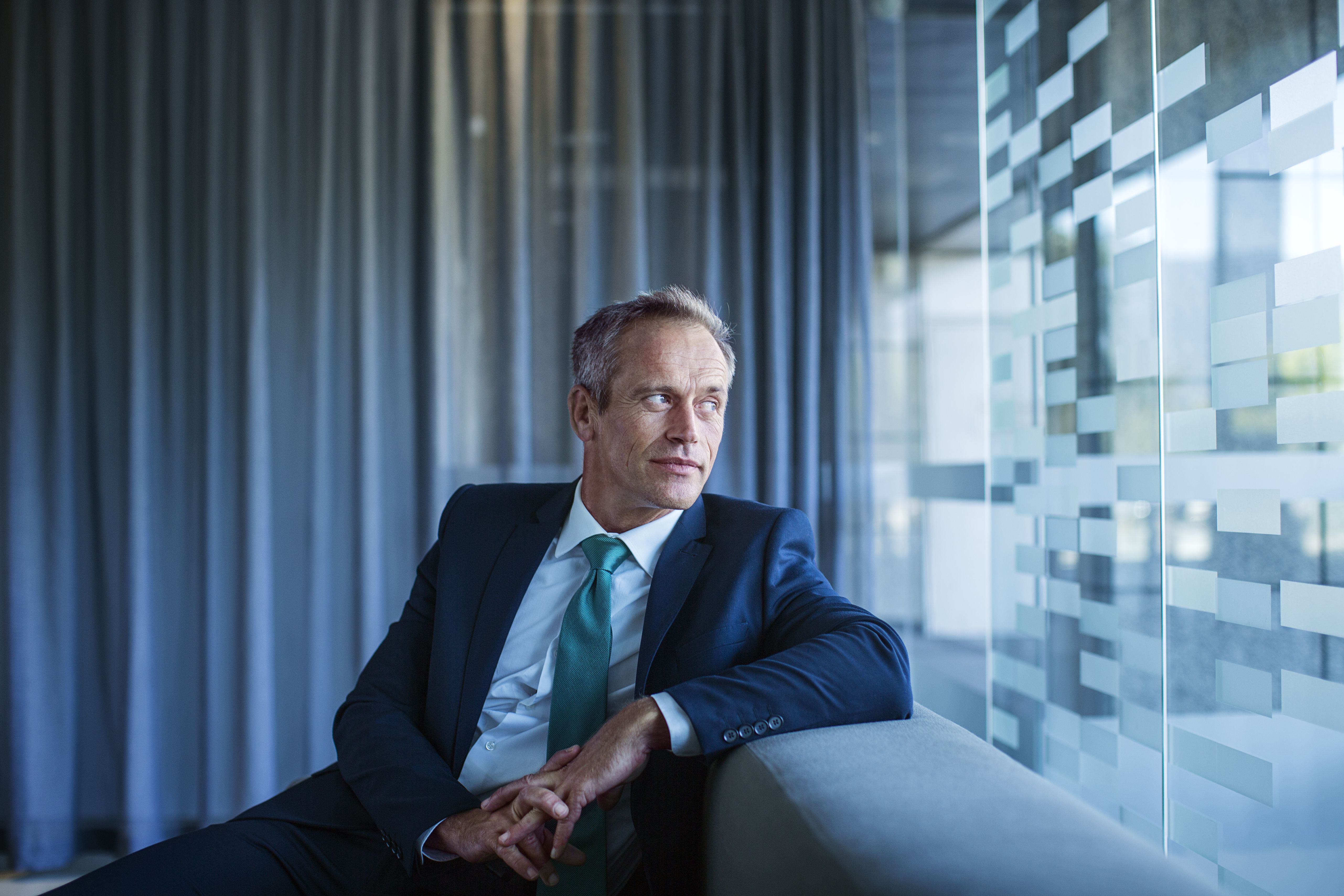 The 5 Stages of ‘Letting Go’ for Founding CEOs Who Sell